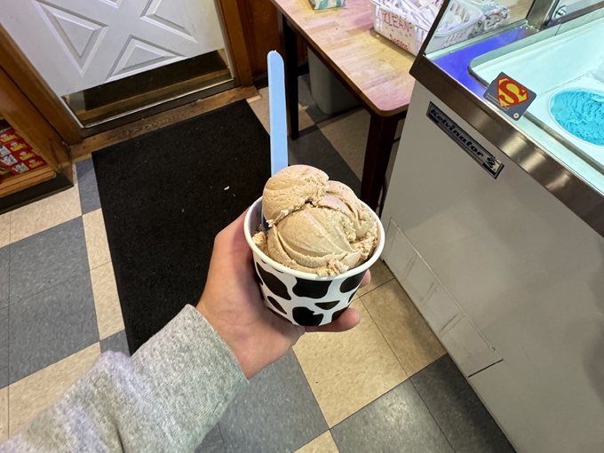 cathy's ice cream n' candy shoppe 3