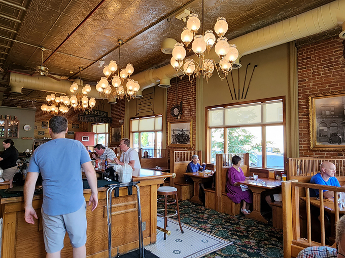 clementine&rsquo;s south haven 8