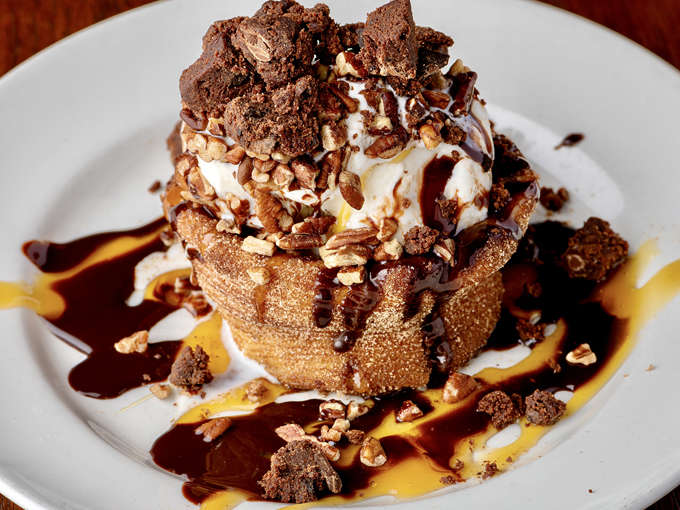 comicx restaurant bar & store 3