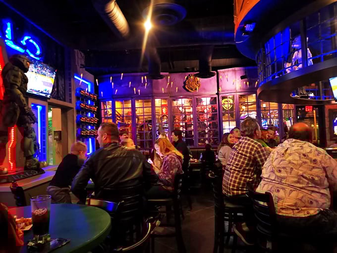 comicx restaurant bar & store 8