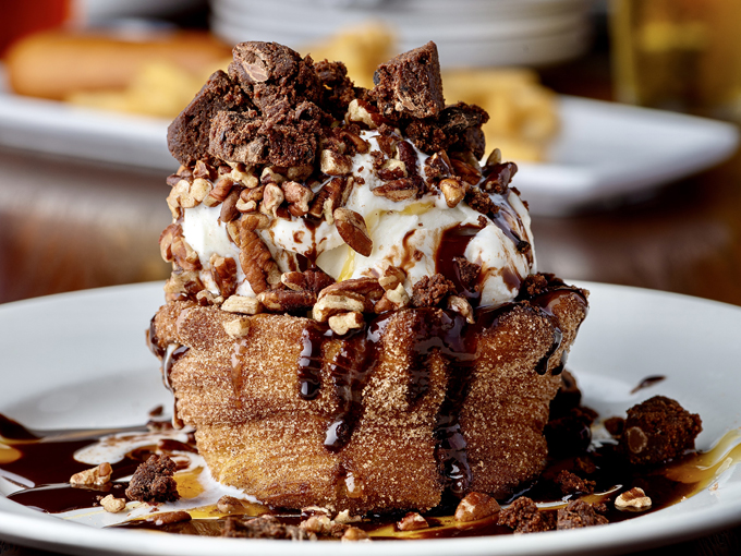 comicx restaurant bar & store 9