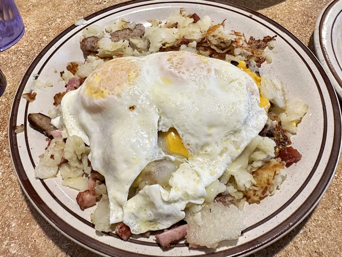 country charm restaurant 4