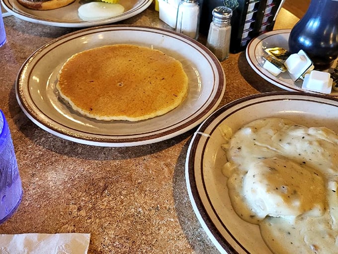 country charm restaurant 6