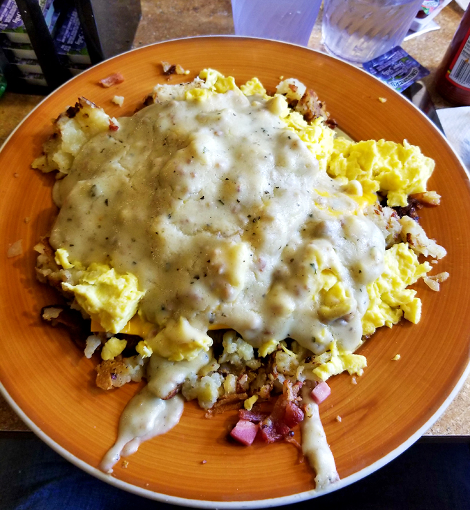 country charm restaurant 7