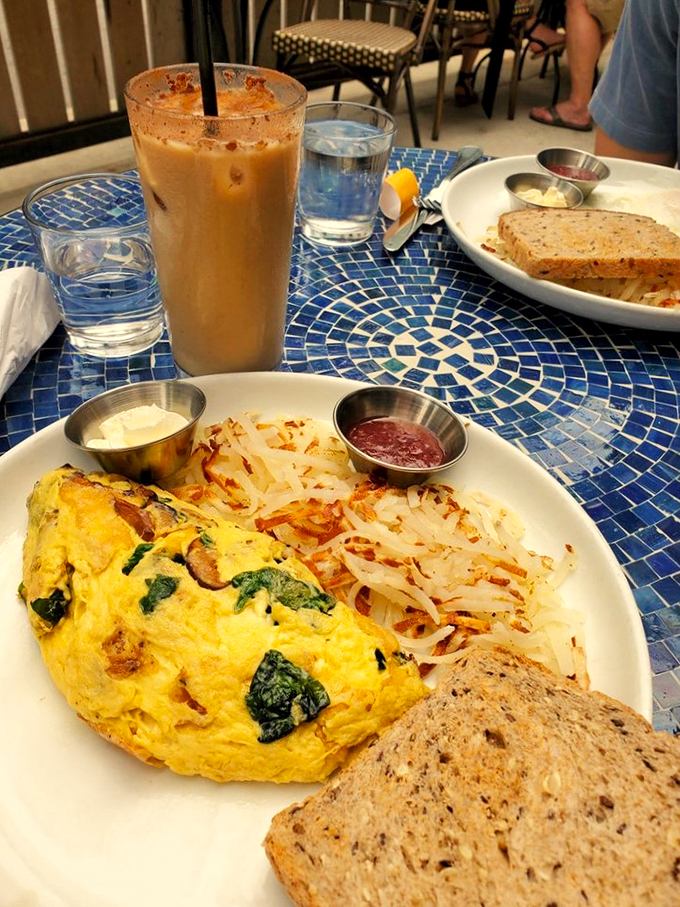 cupitol coffee & eatery 4