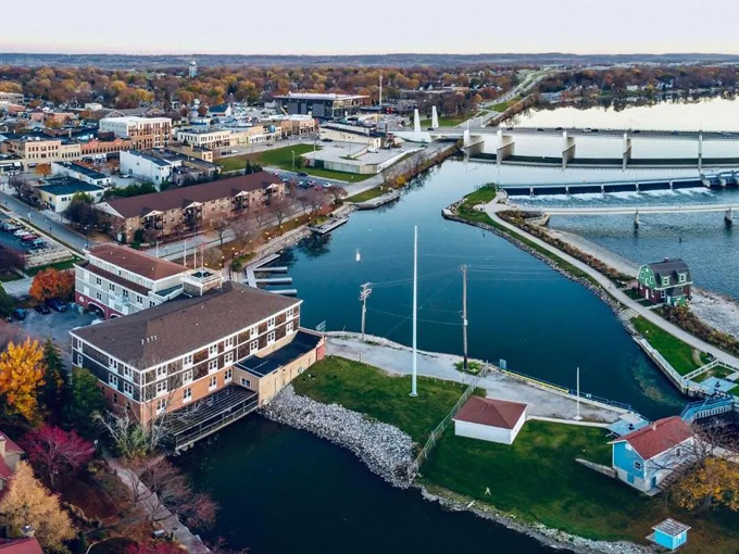 de pere, wisconsin 1