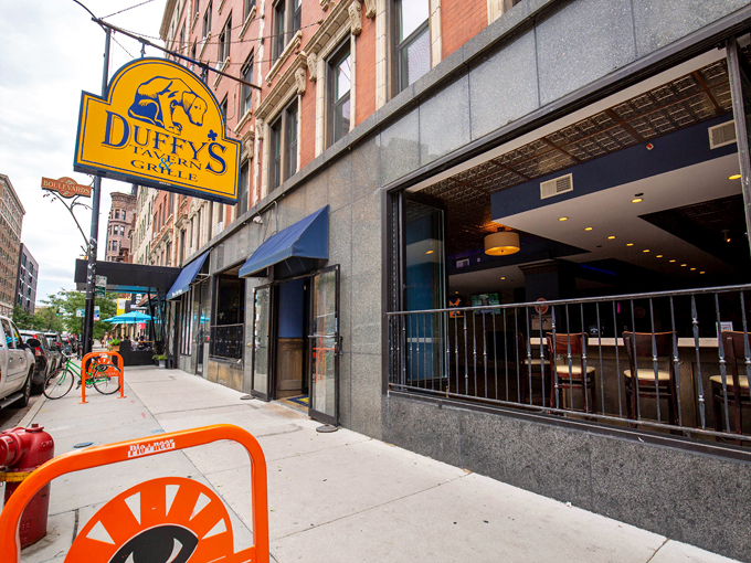 duffy's tavern and grille 1