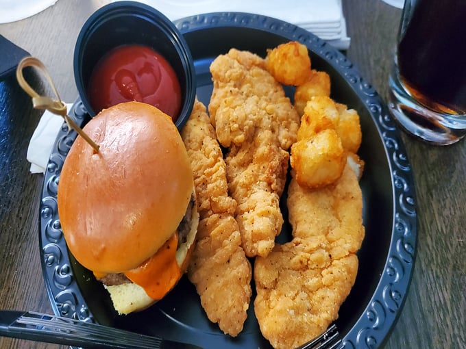 duffy's tavern and grille 4