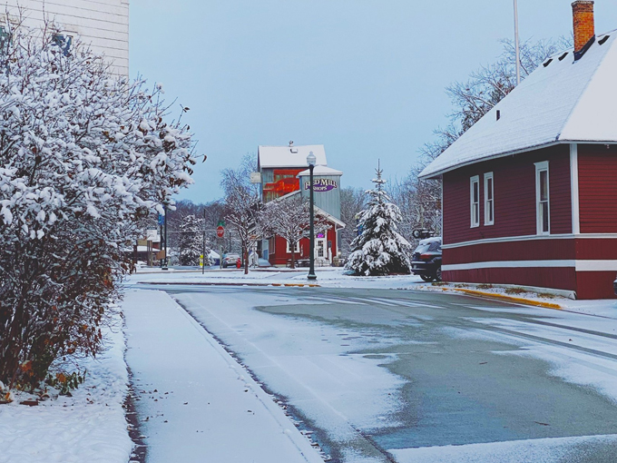 elkhart lake, wisconsin 9