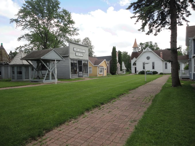 fond du lac county historical society & historic galloway 1