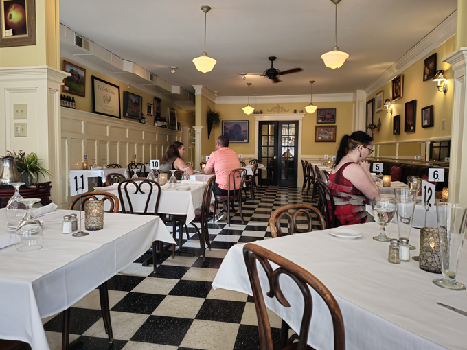 fritz and frites bistro 2