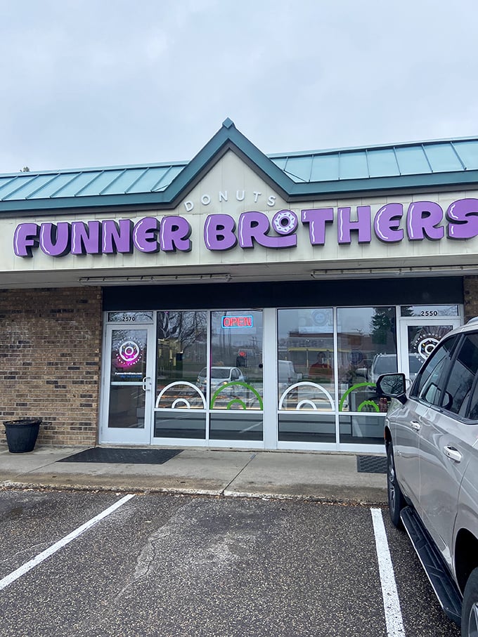funner brothers donut company 8