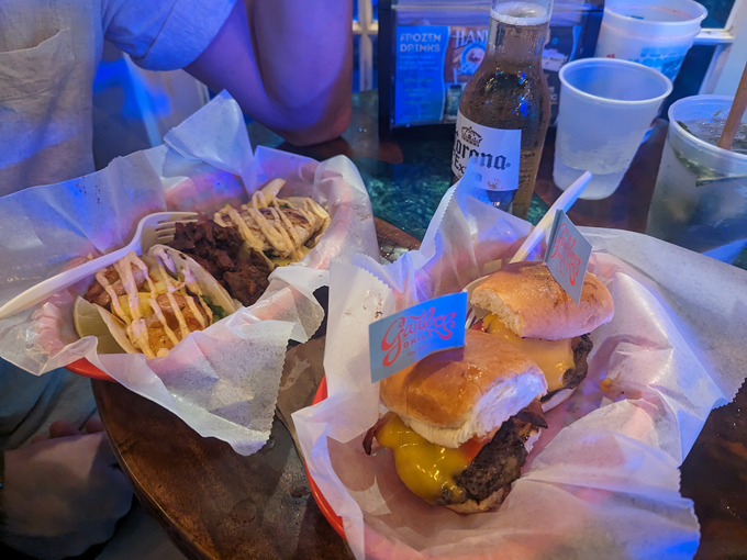 garbo's grill @ hanks! 3