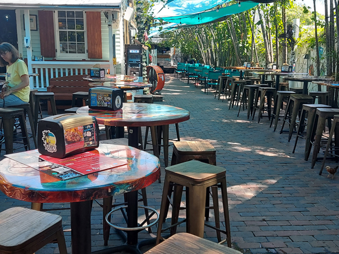 garbo's grill @ hanks! 9