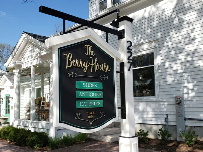 geneva antique market 1