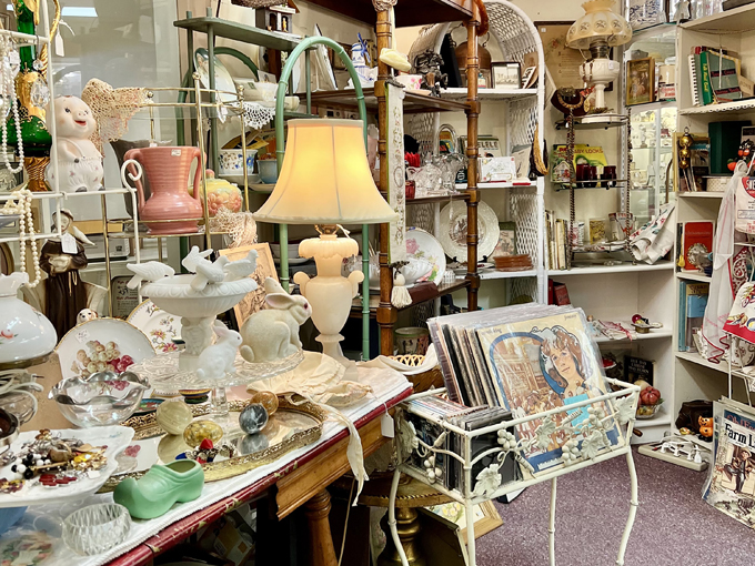 geneva antique market 6