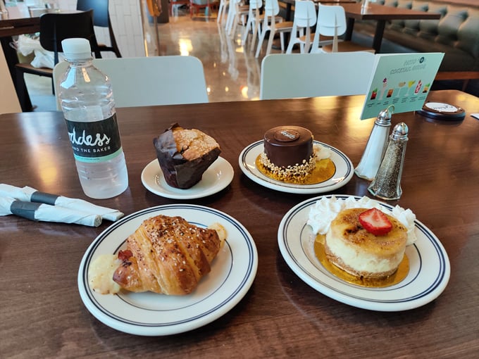 Goddess and the Baker, Superior & Wells 7