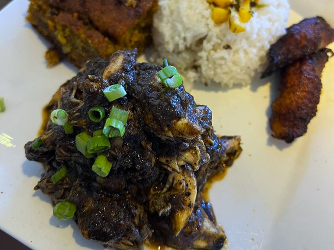 hula's modern tiki uptown 4