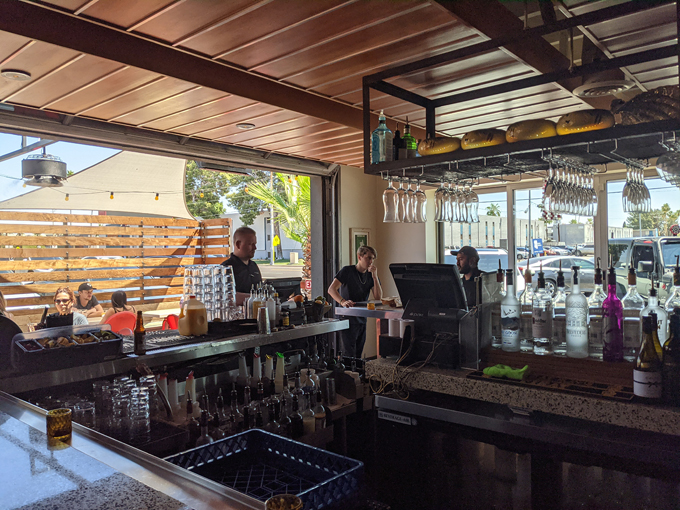 hula's modern tiki uptown 6