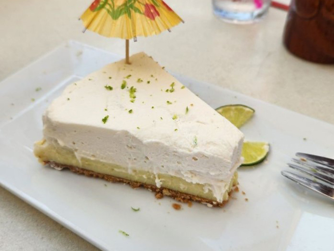 hula's modern tiki uptown 9