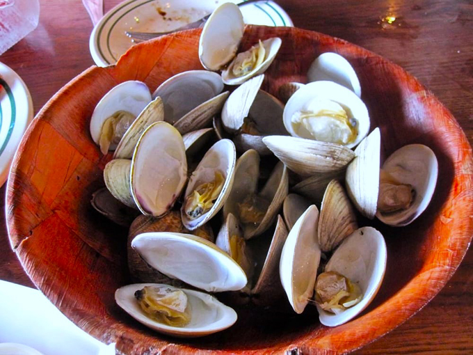 half shell raw bar 8