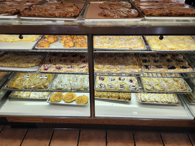 harner's bakery restaurant 2