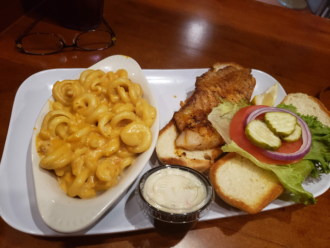 harpoon harry's beachfront restaurant 3