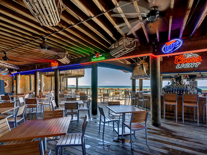 harpoon harry's beachfront restaurant 9