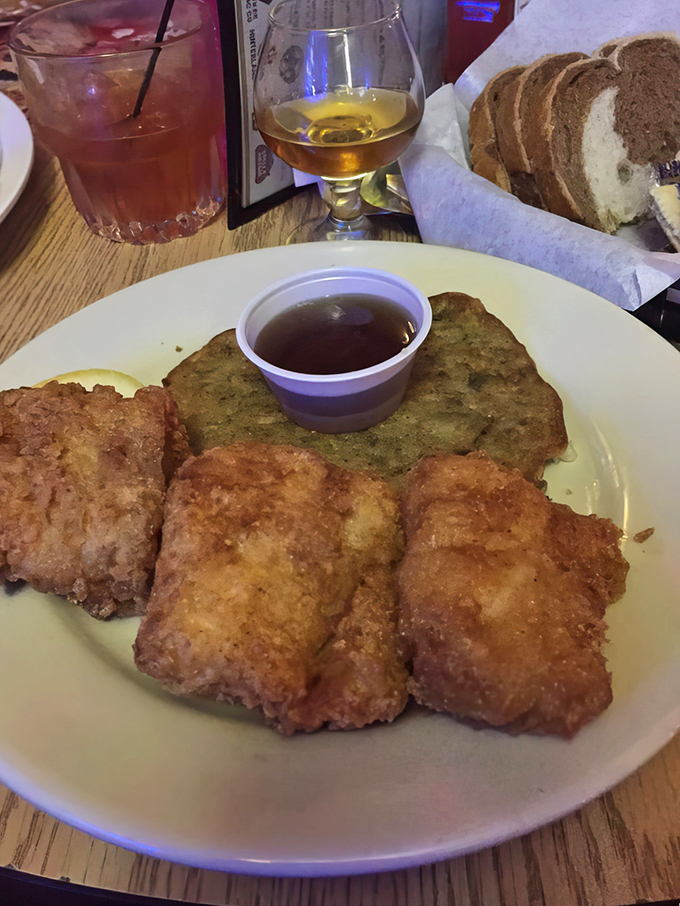 hideaway pub & eatery 3