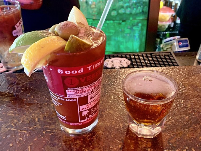 hideaway pub & eatery 7