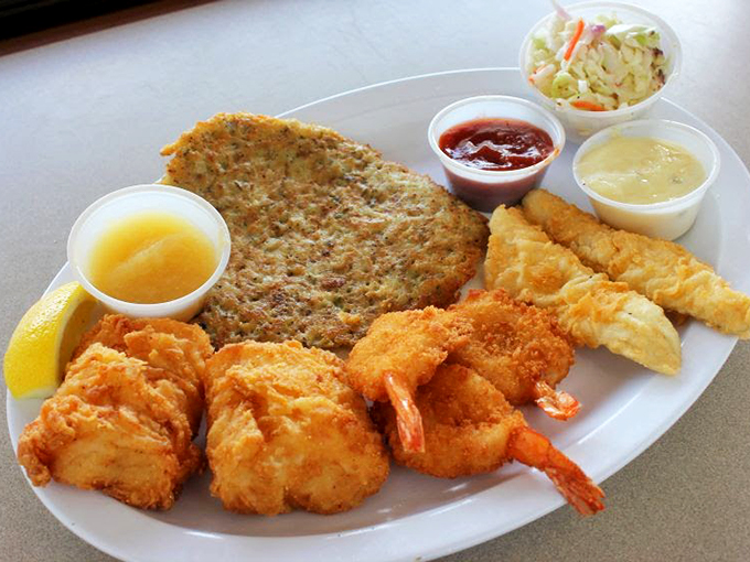 hideaway pub & eatery 8