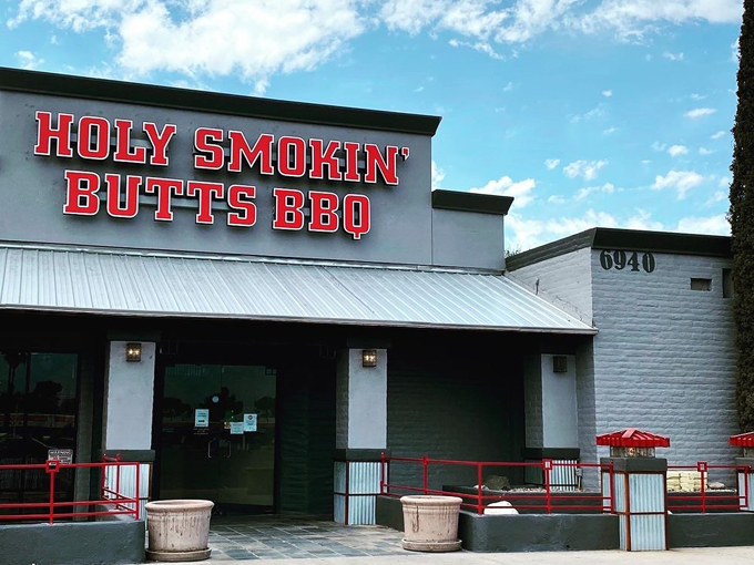 holy smokin' butts bbq 1