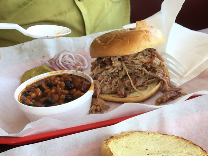 holy smokin' butts bbq 4