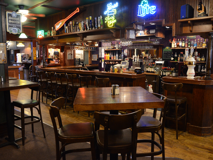 houligan's steak and seafood pub 2