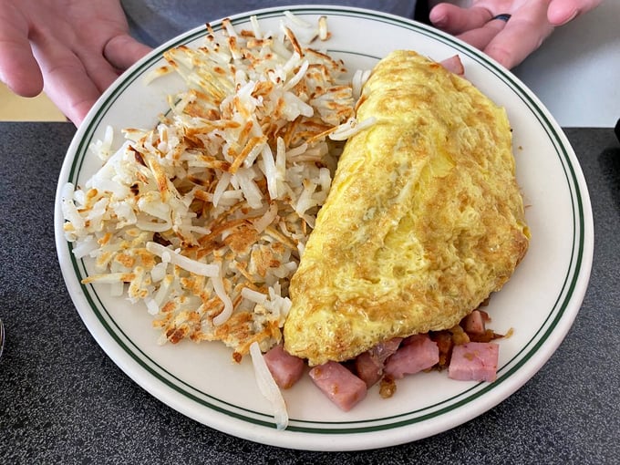 hubbard avenue diner 6