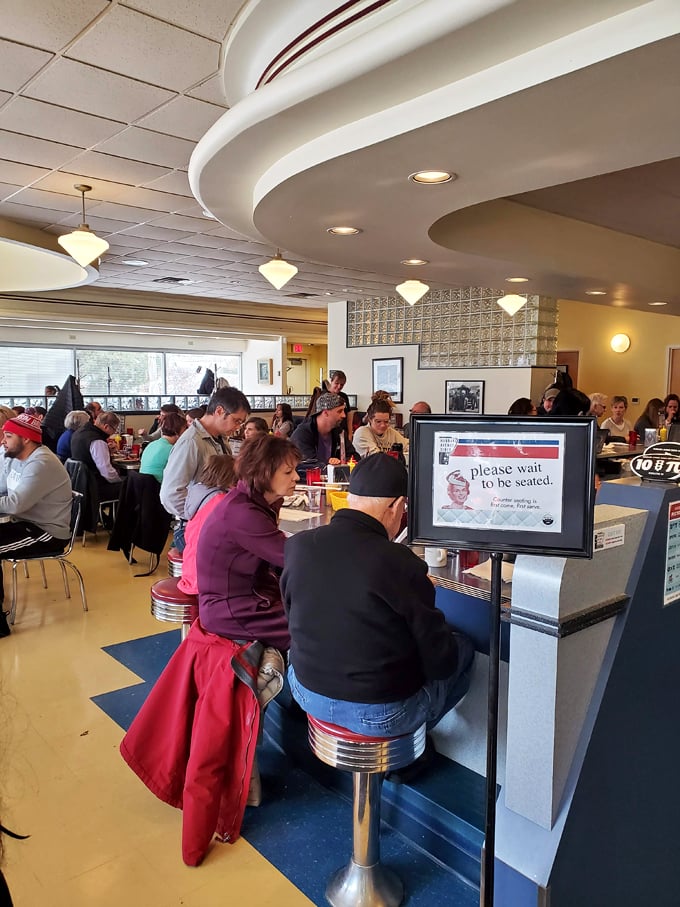 hubbard avenue diner 6