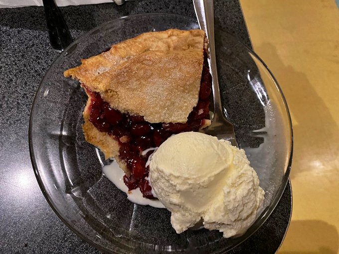 hubbard avenue diner 8