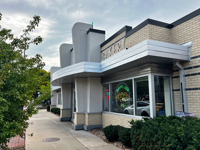 hubbard avenue diner 9