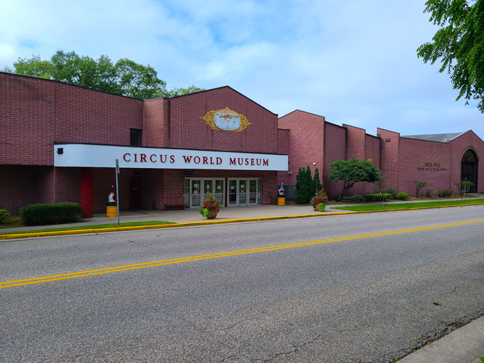 inn at wawanisee point 9