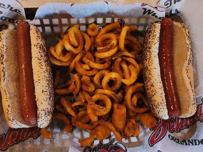 johnny's fillin' station 6