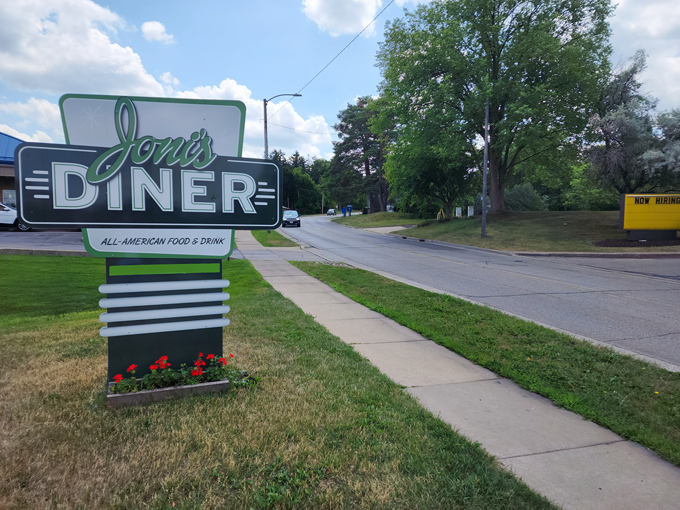 joni's diner 8