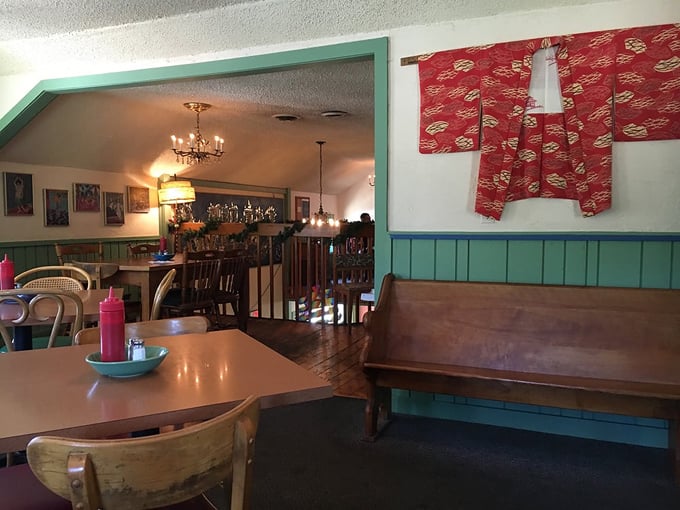 lazy jane's cafe and bakery 2