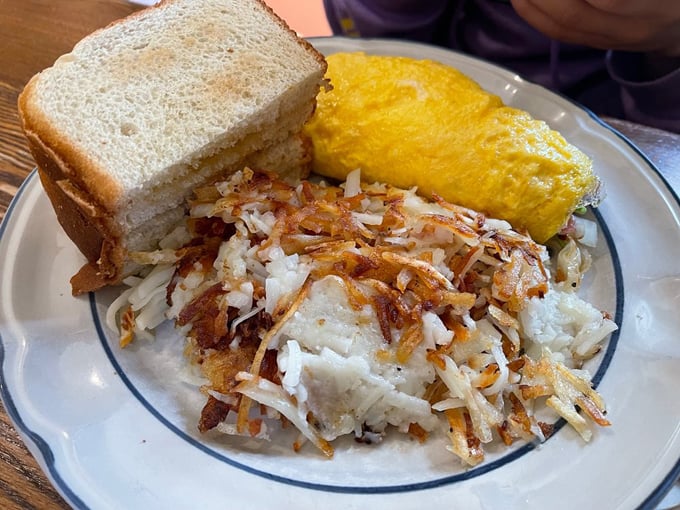 lazy jane's cafe and bakery 6