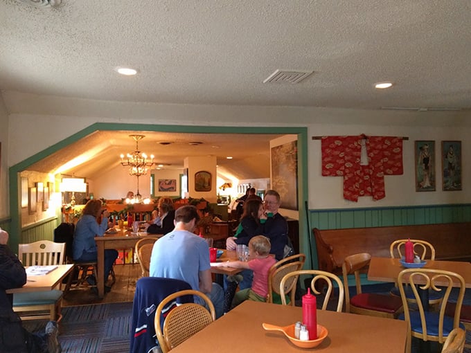 lazy jane's cafe and bakery 9