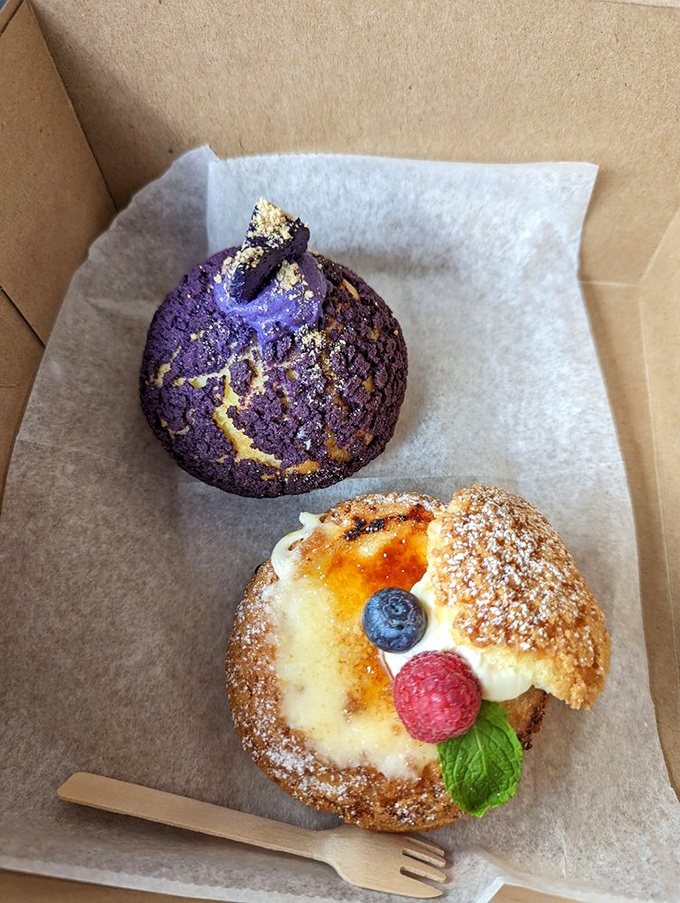 light on the sugar bakery caf&eacute; 4