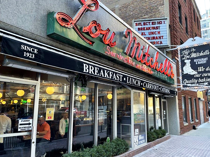 lou mitchell's 9
