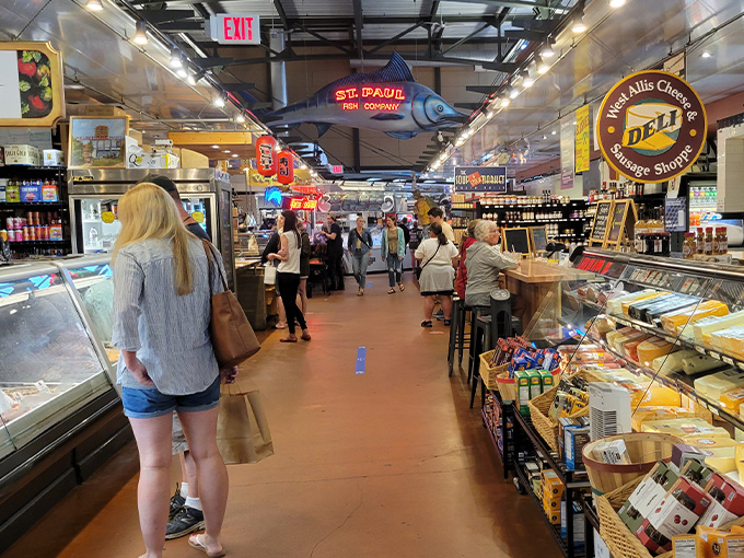 milwaukee public market 8