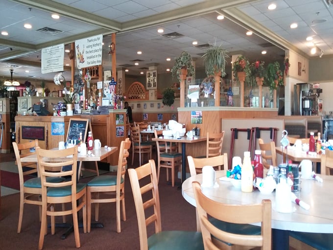 mother's pancake house & restaurant 2