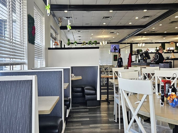 mother's pancake house & restaurant 7