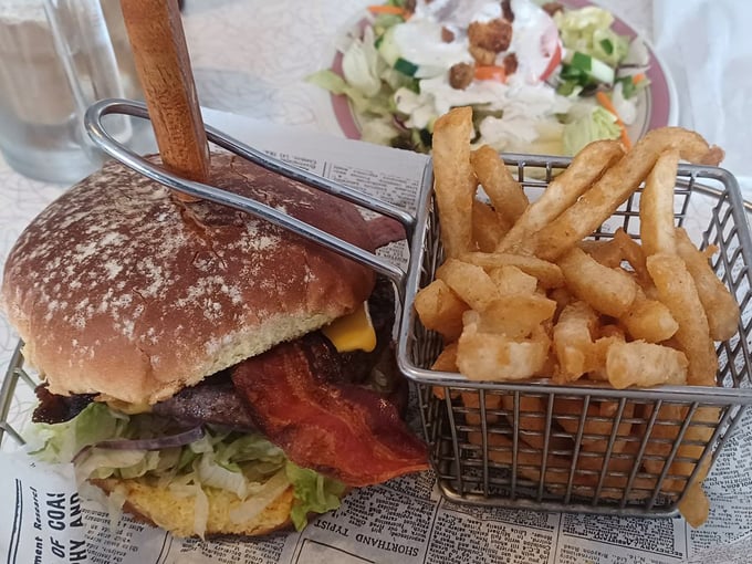 mr d'z route 66 diner 6